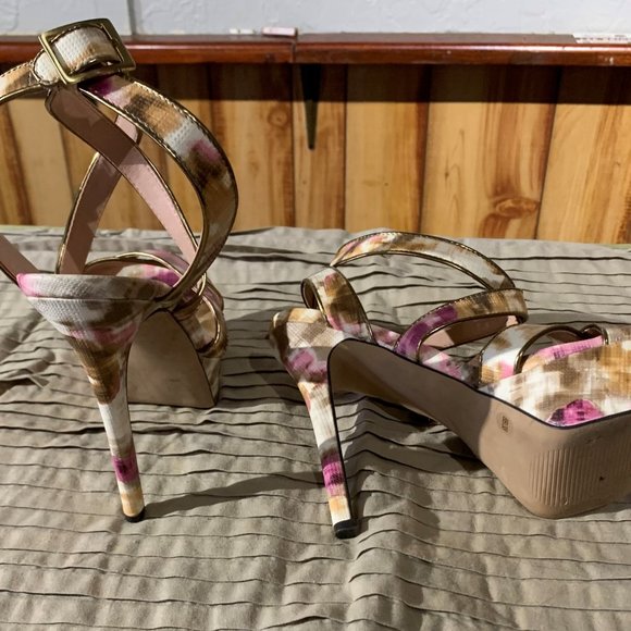 Jessica Simpson | Shoes | Jessica Simpson Floral Sling Back Heels ...